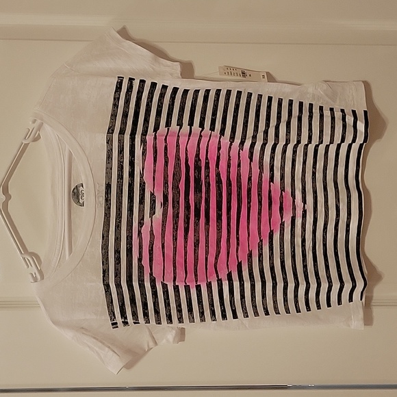 Roxy | Tops | Nwt Roxy White And Black Striped Pink Heart Crop Top ...